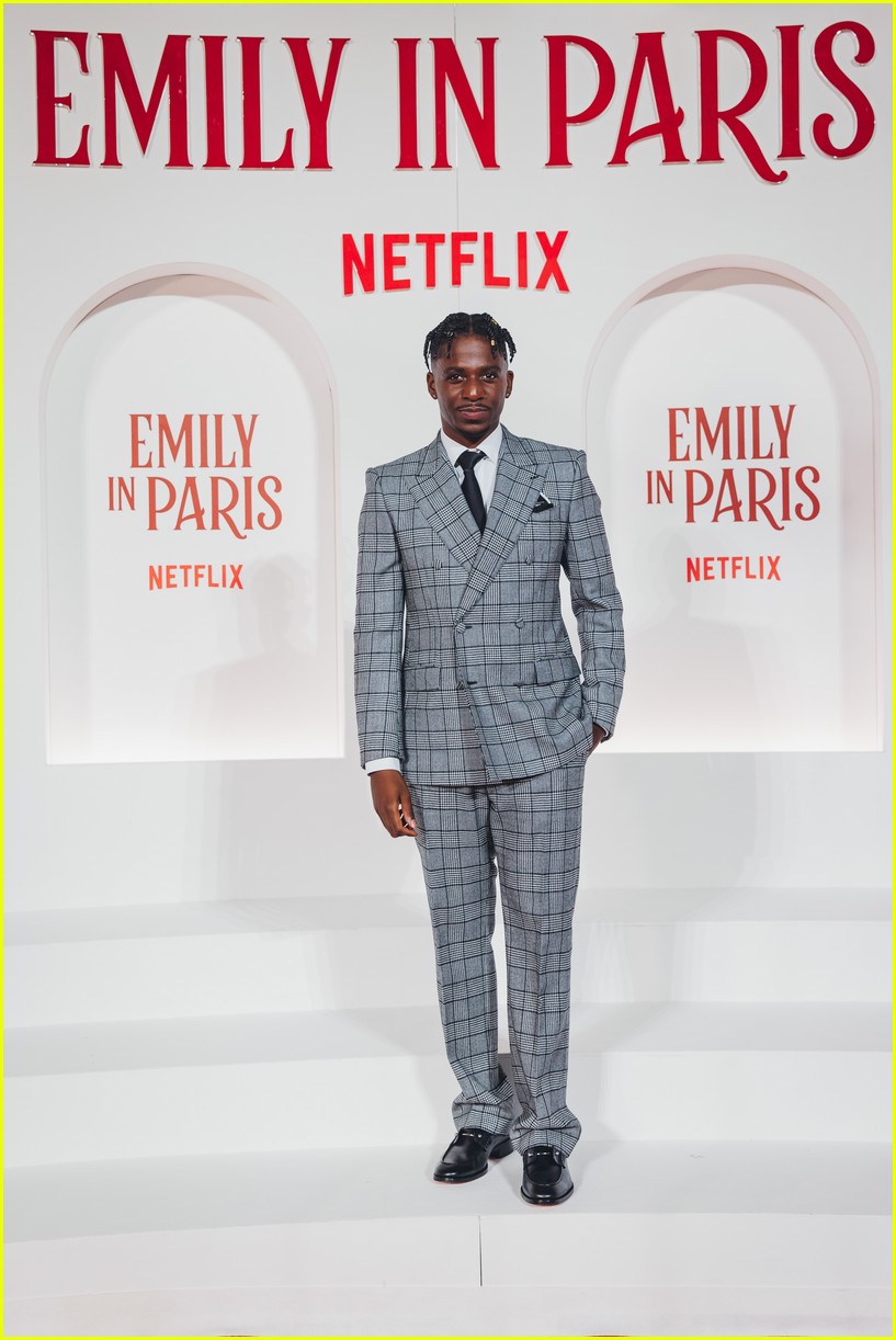 Lily Collins Goes for Gold at 'Emily in Paris' Rome Premiere - See ...