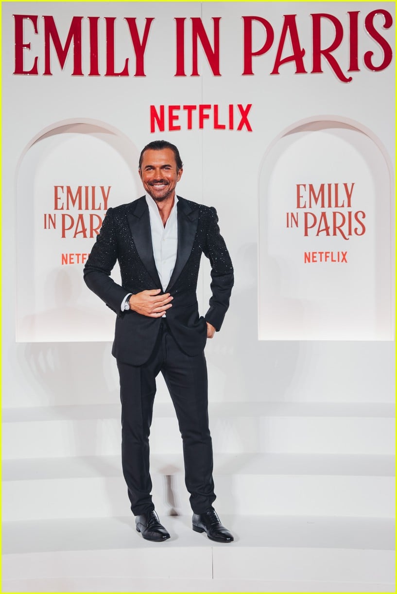 Lily Collins Goes for Gold at 'Emily in Paris' Rome Premiere - See ...