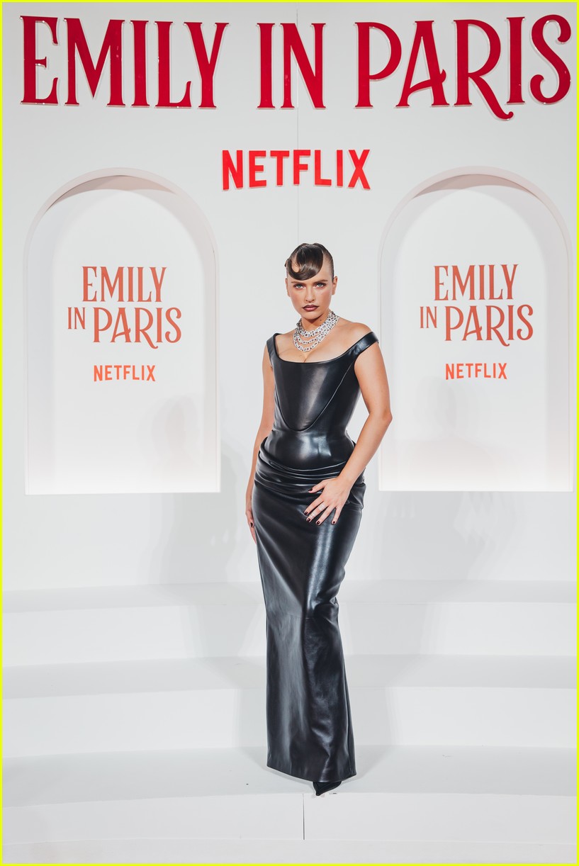 Lily Collins Goes for Gold at 'Emily in Paris' Rome Premiere - See ...