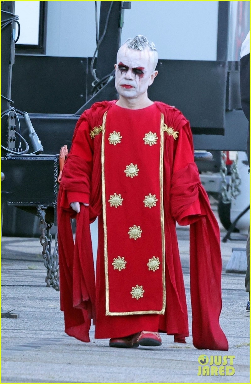 Peter Dinklage & Stephen Dorff Are Unrecognizable in First Photos from ...