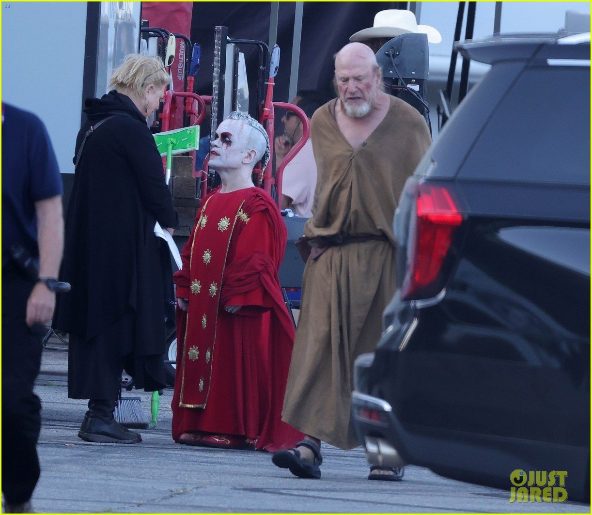 Peter Dinklage & Stephen Dorff Are Unrecognizable in First Photos from ...