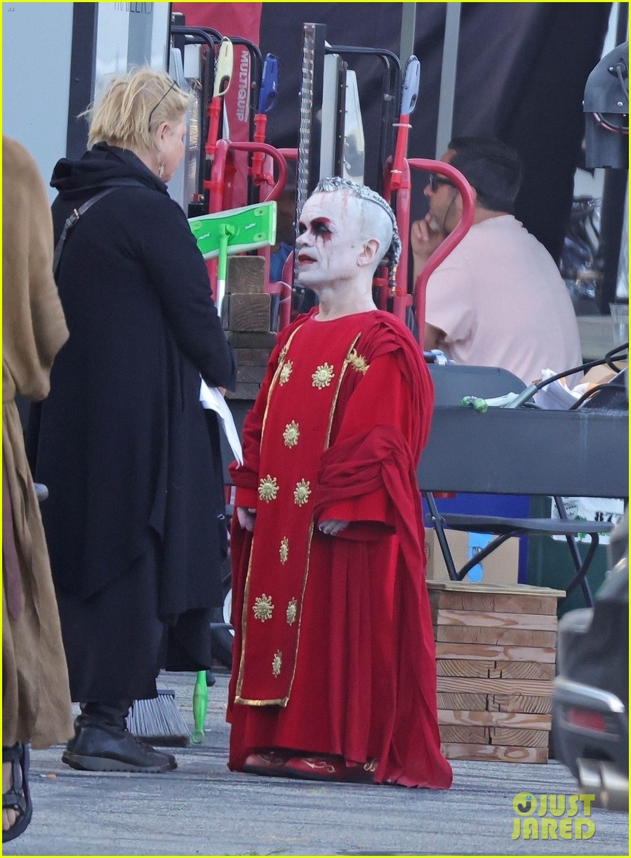 Peter Dinklage & Stephen Dorff Are Unrecognizable in First Photos from ...