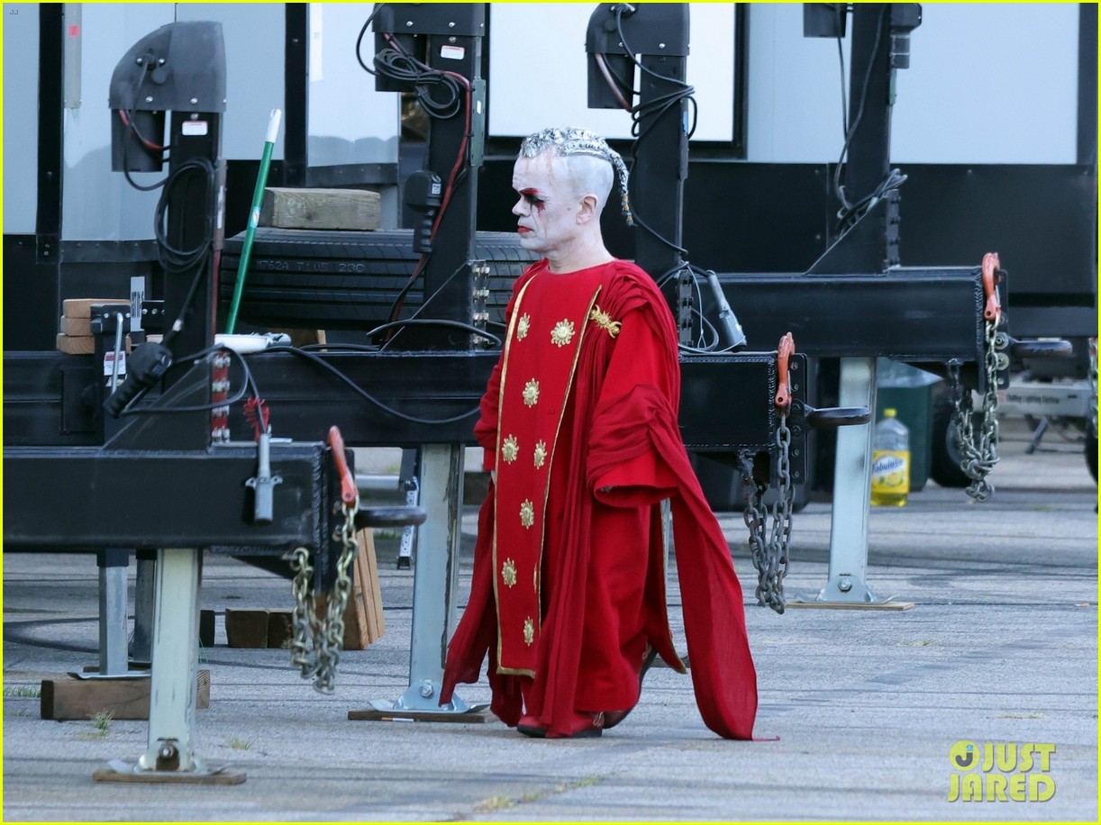 Peter Dinklage & Stephen Dorff Are Unrecognizable in First Photos from ...