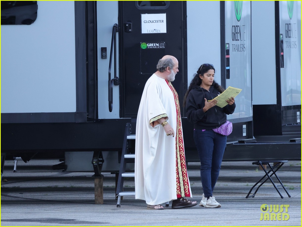 Peter Dinklage & Stephen Dorff Are Unrecognizable in First Photos from ...