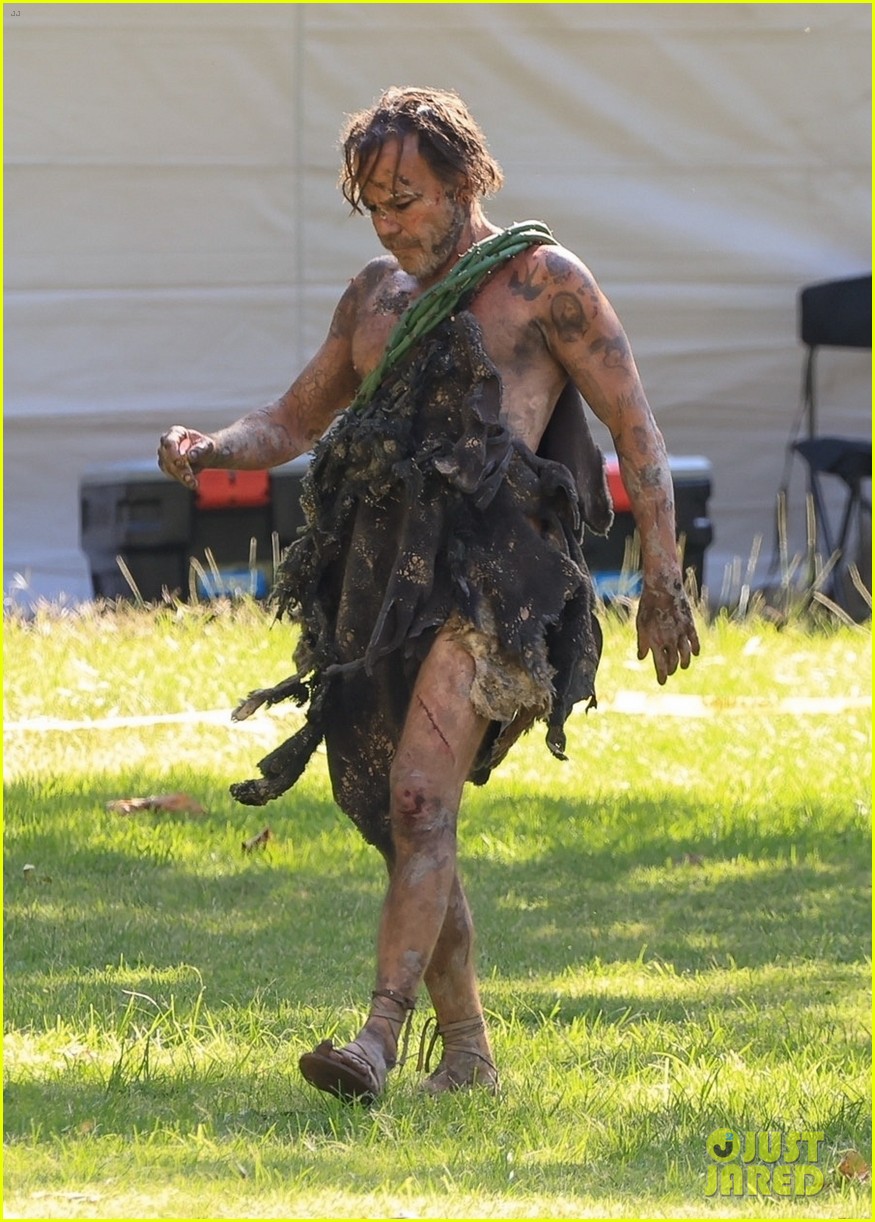 Peter Dinklage & Stephen Dorff Are Unrecognizable in First Photos from ...