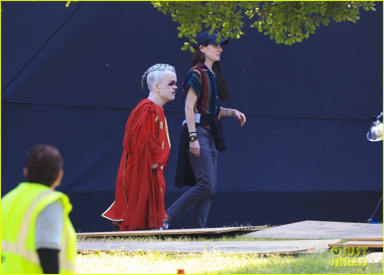 Peter Dinklage & Stephen Dorff Are Unrecognizable in First Photos from ...