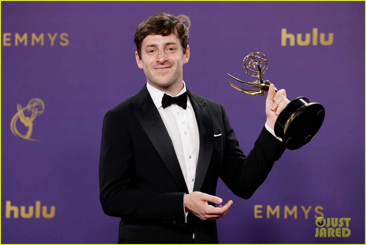 'Just For Us' Comedian Alex Edelman Gives Emotional Speech After ...