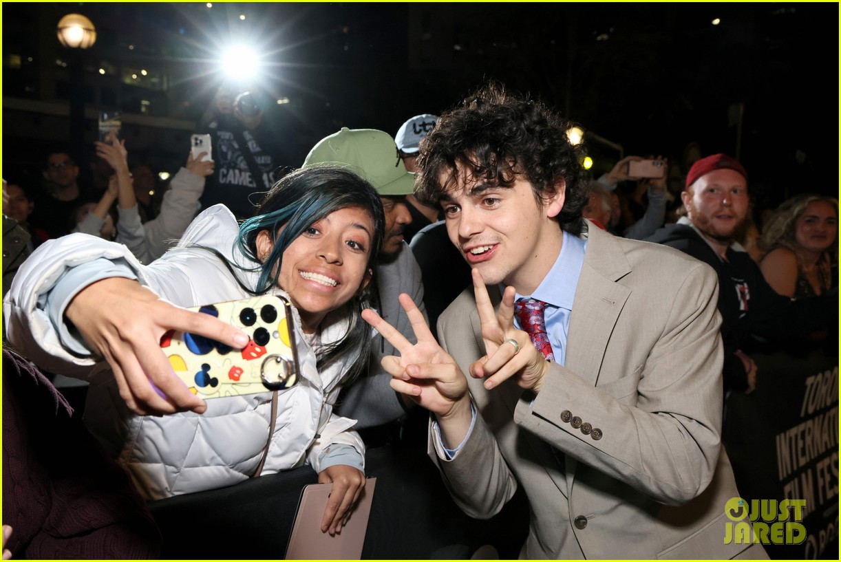 Kate Mara & Paul Rudd Join Forces at 'Friendship' Premiere During TIFF ...