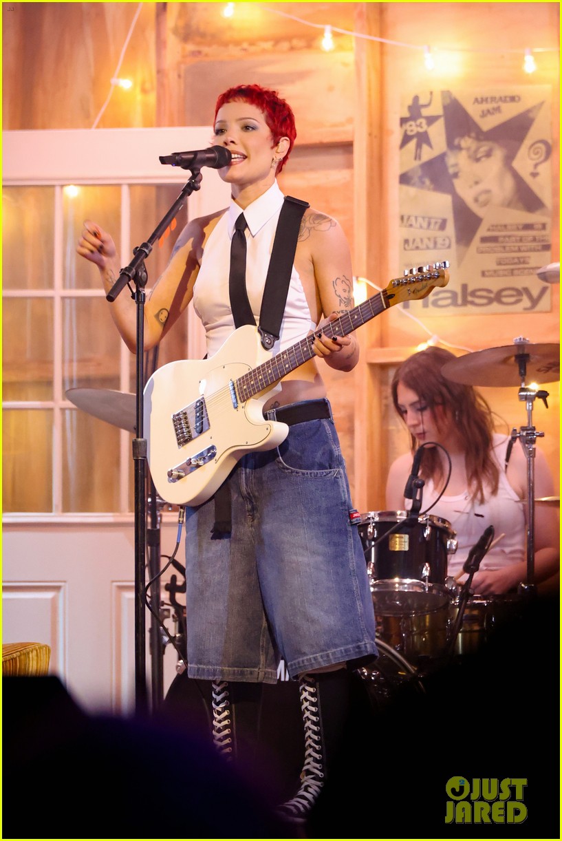 Halsey Returns to VMAs 2024 Stage for First Time in 8 Years for 'Ego ...