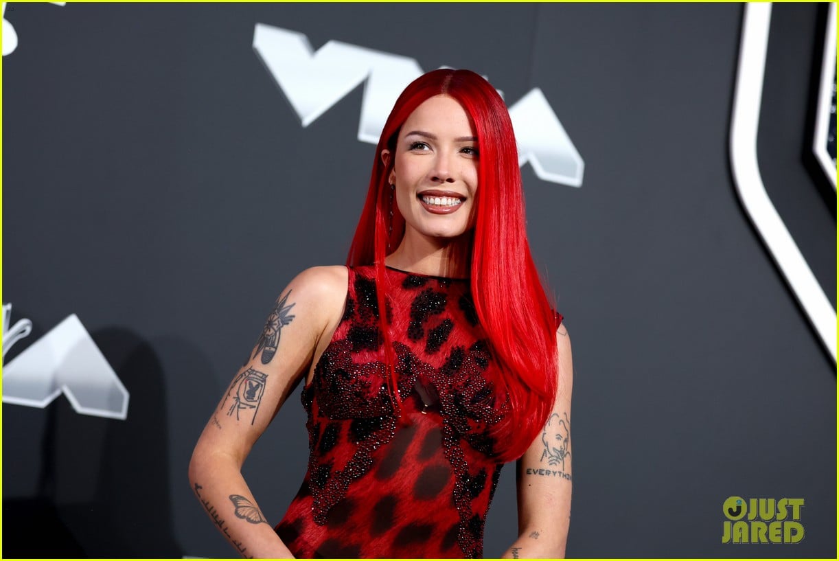 Halsey Pairs Red Hair with Red & Black Dress to MTV VMAs 2024: Photo ...