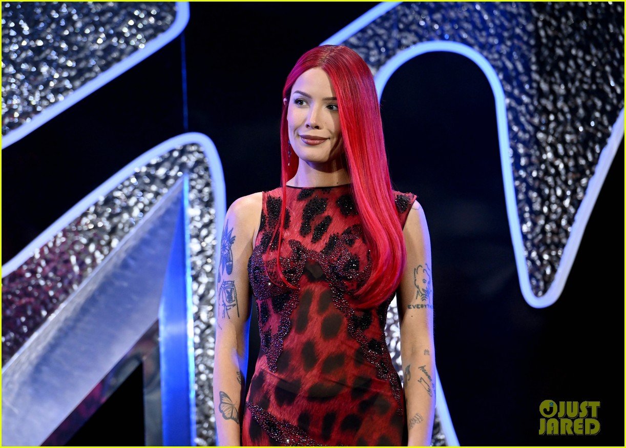 Halsey Pairs Red Hair with Red & Black Dress to MTV VMAs 2024: Photo ...