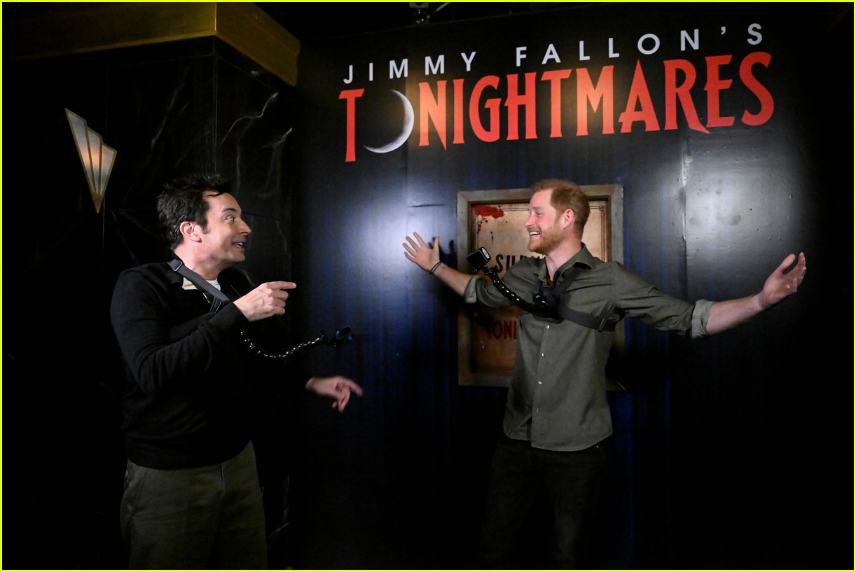 Prince Harry Screams As He Gets Scared With Jimmy Fallon at ...