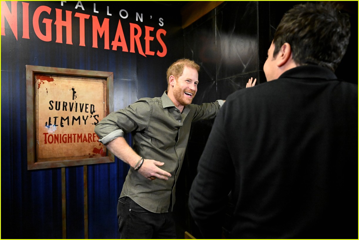 Prince Harry Screams As He Gets Scared With Jimmy Fallon at ...