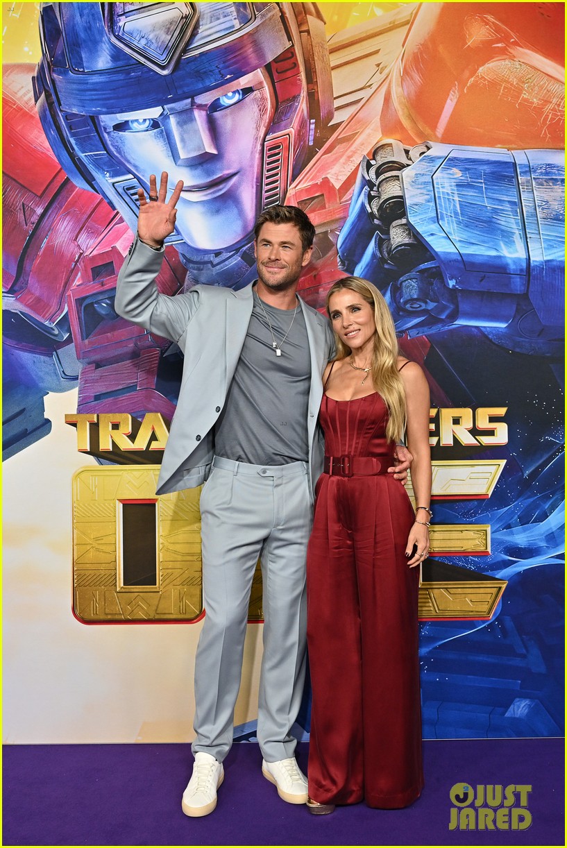 Chris Hemsworth's Twin Sons & Wife Elsa Join Him at 'Transformers One ...