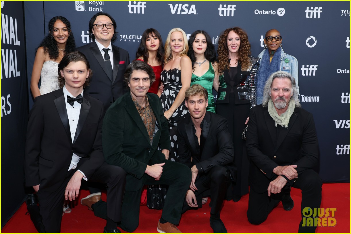 Brandon Routh & Mena Suvari Give the 'Ick' During Toronto Film Festival ...