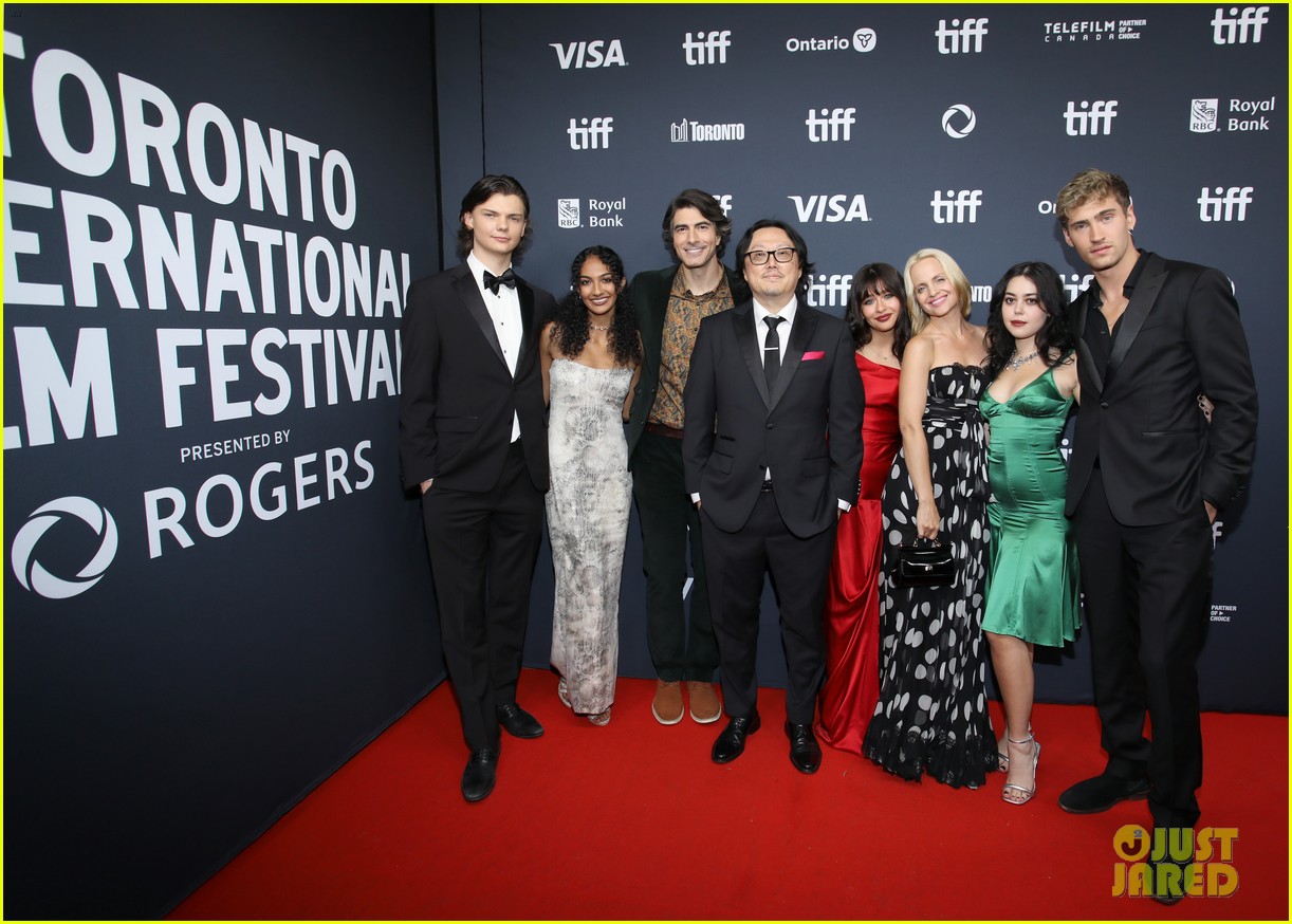 Brandon Routh & Mena Suvari Give the 'Ick' During Toronto Film Festival ...