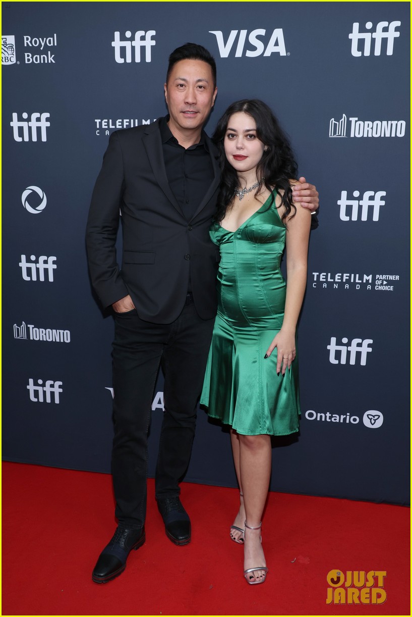 Brandon Routh & Mena Suvari Give the 'Ick' During Toronto Film Festival ...