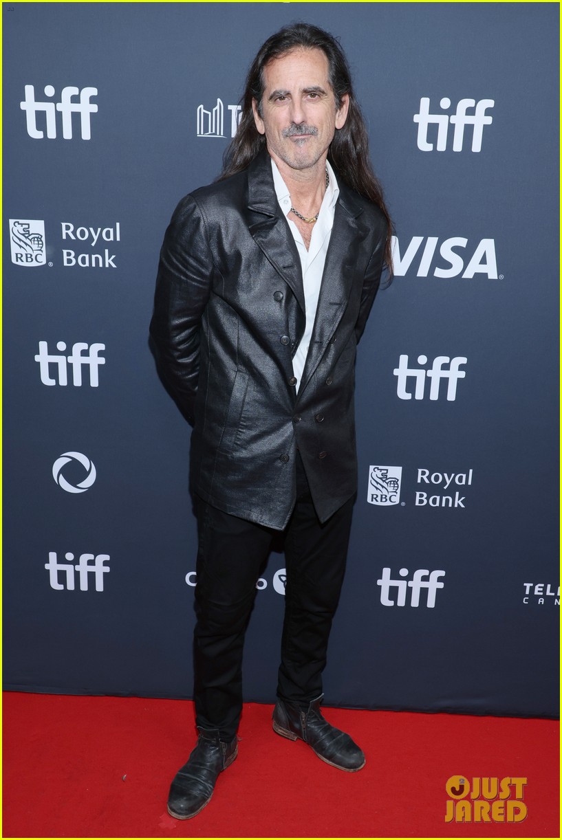 Brandon Routh & Mena Suvari Give the 'Ick' During Toronto Film Festival ...