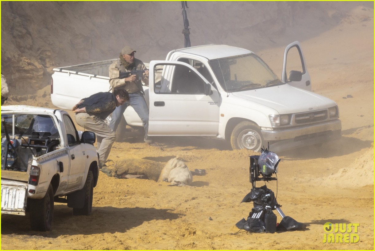 Aaron Taylor-Johnson & Theo James Film Intense Action Scene for 'Fuze ...