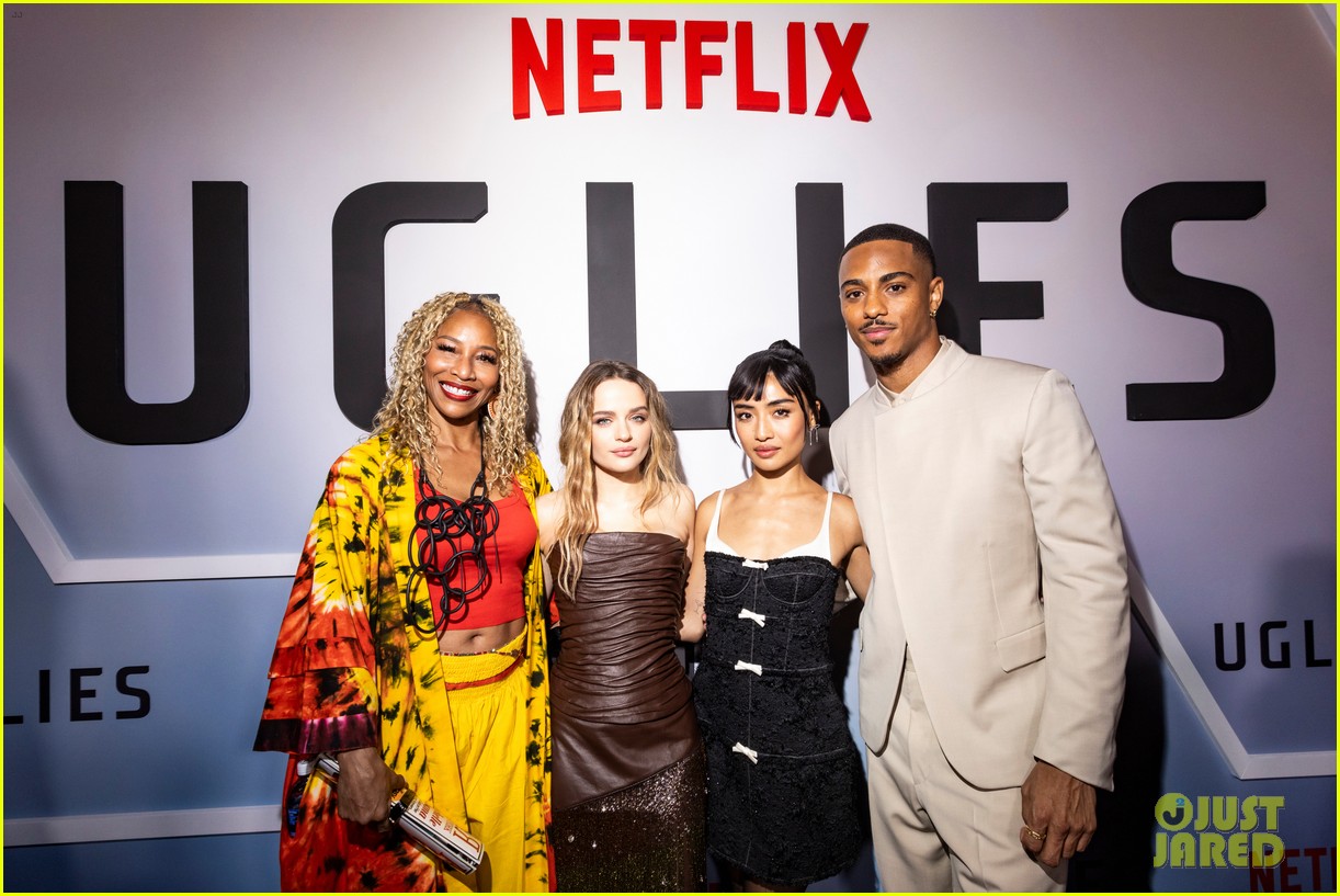 Joey King Premieres Her Sci-Fi Netflix Movie 'Uglies' in L.A. Alongside the Cast!: Photo 5075213 ...