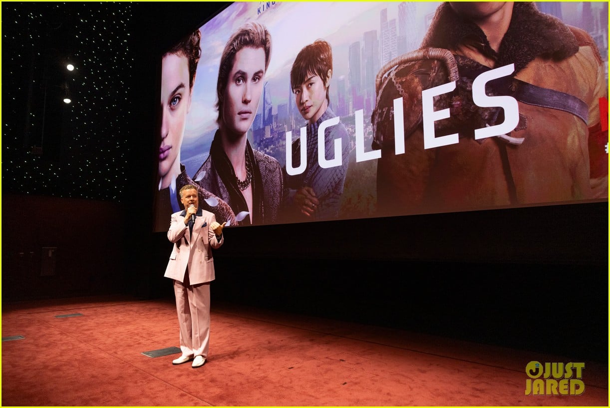Joey King Premieres Her Sci-Fi Netflix Movie 'Uglies' in L.A. Alongside the Cast!: Photo 5075214 ...