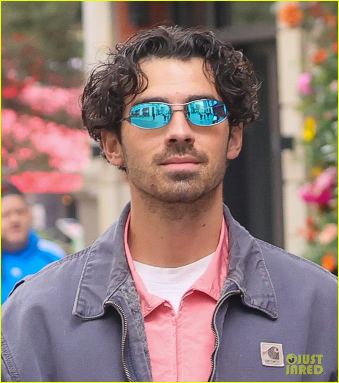 Nick Jonas Carries a Toy Musical Instrument During Outing With Brothers ...