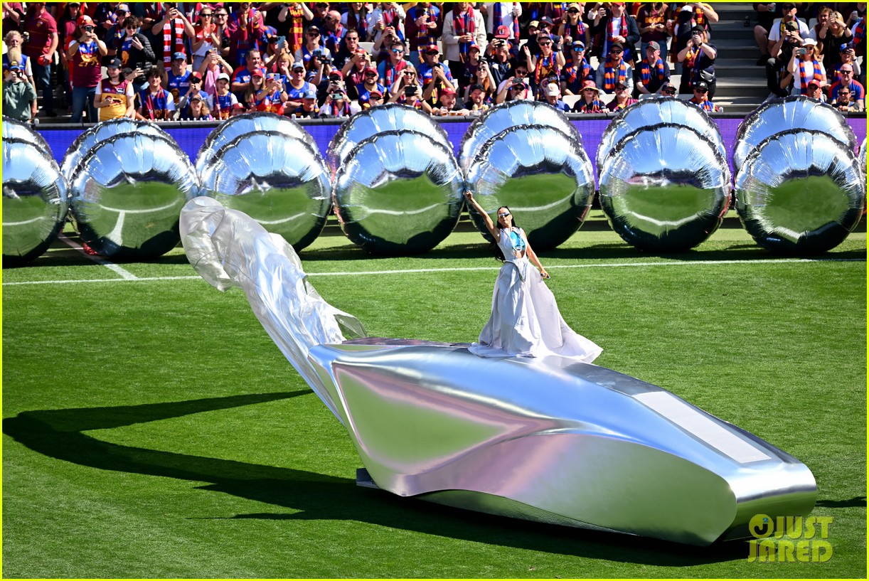 Photo: katy perry afl australia 2024 29 | Photo 5081618 | Just Jared ...