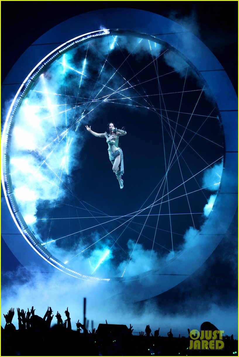 Katy Perry Performs Medley of Her Greatest Hits During Vanguard ...