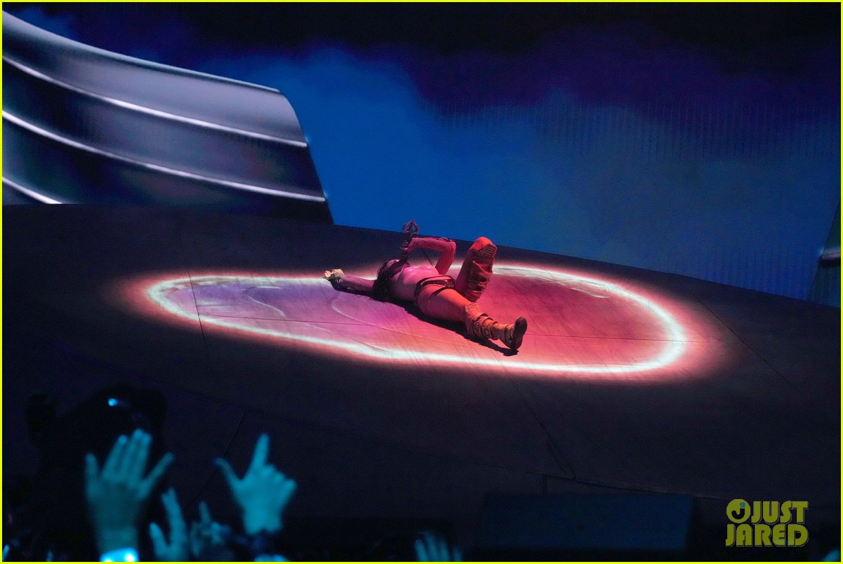 Katy Perry Performs Medley of Her Greatest Hits During Vanguard ...