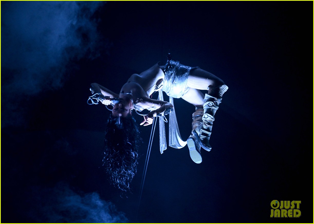 Katy Perry Performs Medley of Her Greatest Hits During Vanguard ...