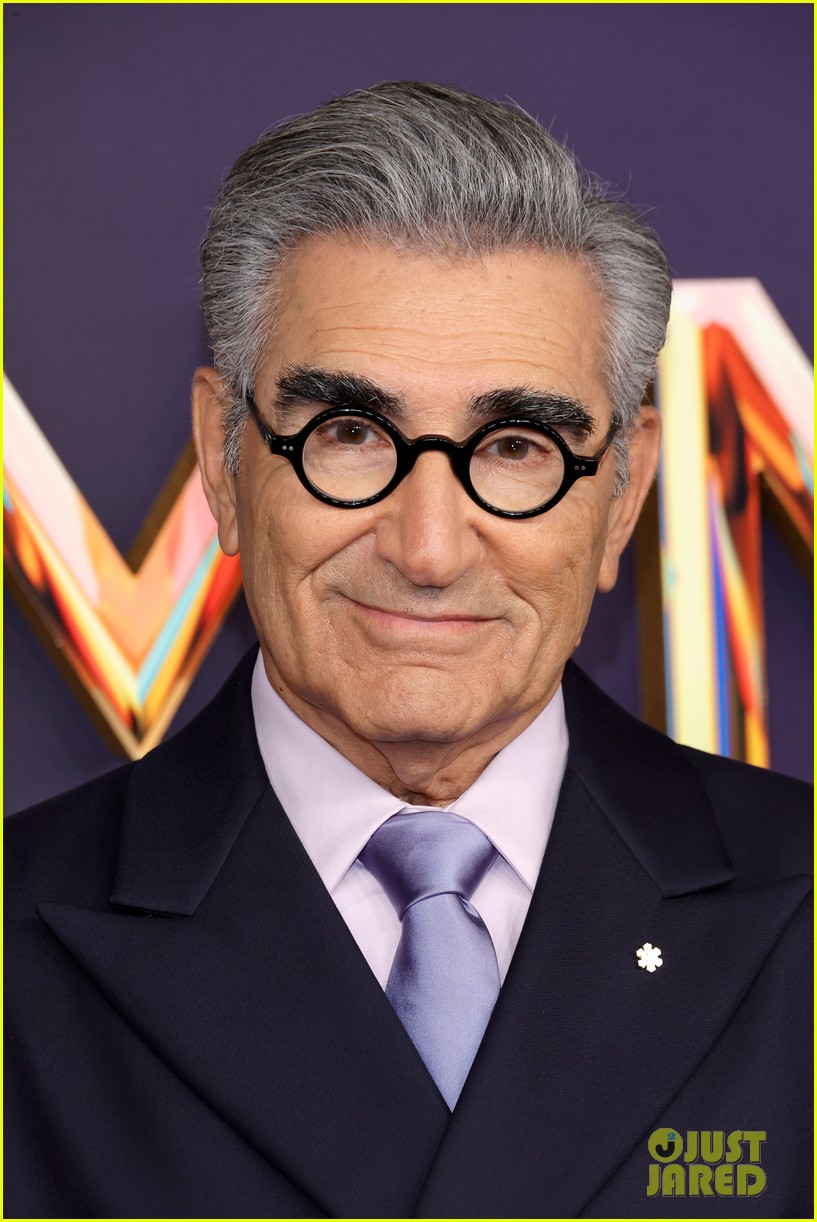 Dan & Eugene Levy Arrive for Hosting Duties at Emmy Awards 2024: Photo ...