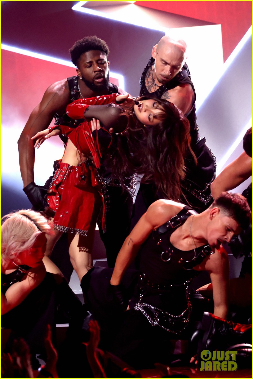 Lisa Makes Solo VMAs Stage Debut with 'New Woman' & 'Rockstar' Performance - Watch Now!: Photo ...