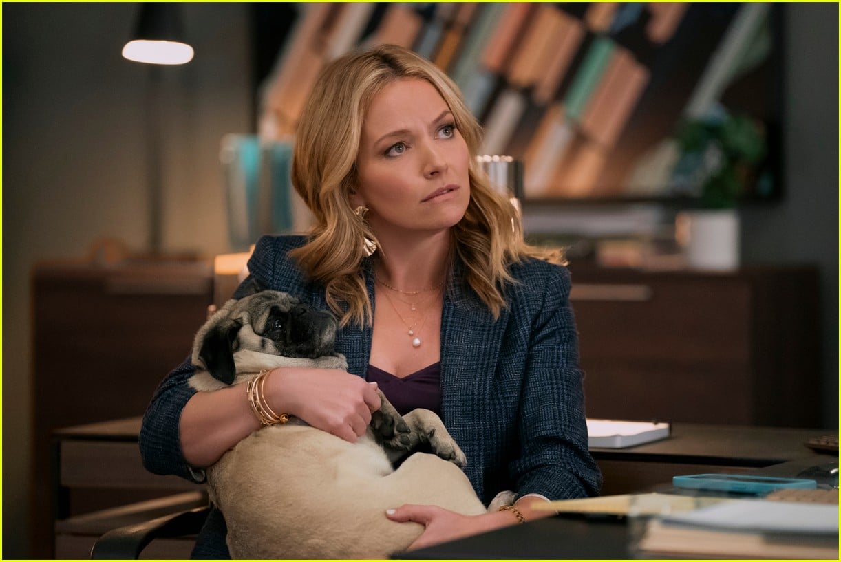 'The Lincoln Lawyer' Season 3 Trailer: Mickey Haller Finds Himself in ...