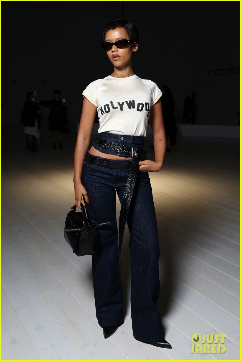 Daniel Craig & Rachel Weisz Join Ayo Edebiri, Taylor Russell, & More ...