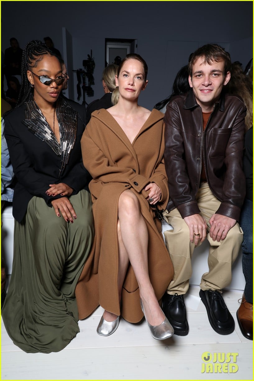 Daniel Craig & Rachel Weisz Join Ayo Edebiri, Taylor Russell, & More ...