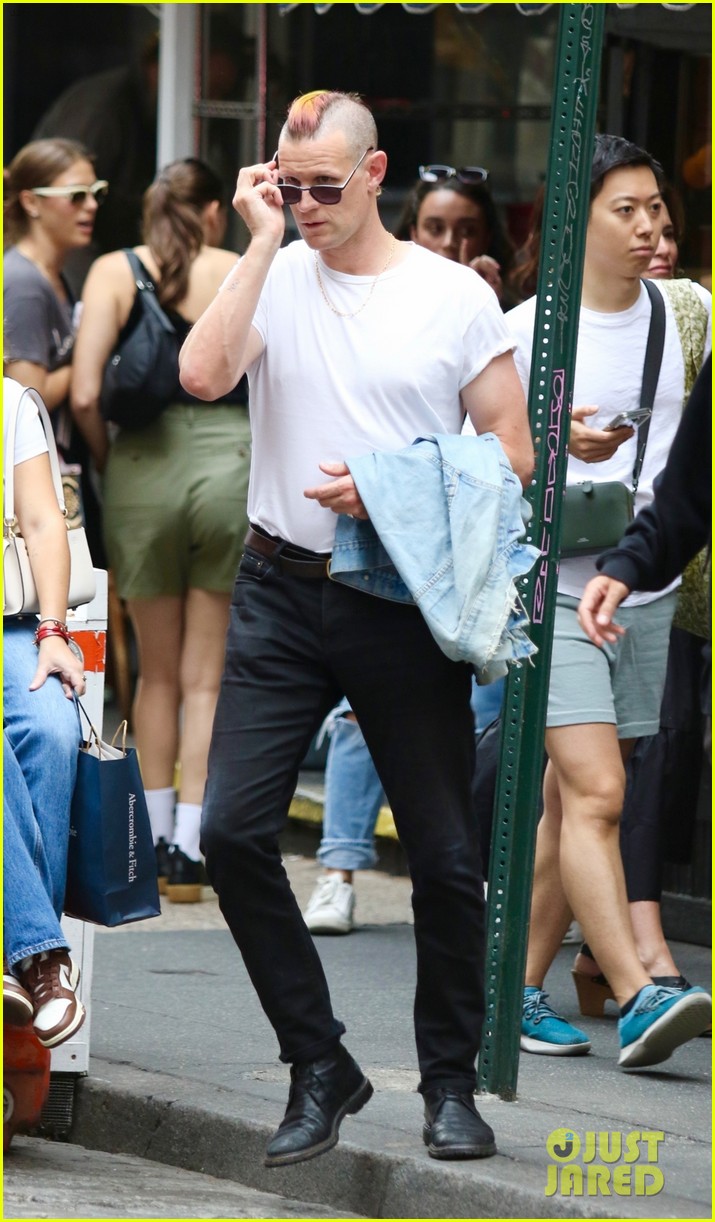 Matt Smith Looks Unrecognizable with Colorful Mohawk for New Movie ...