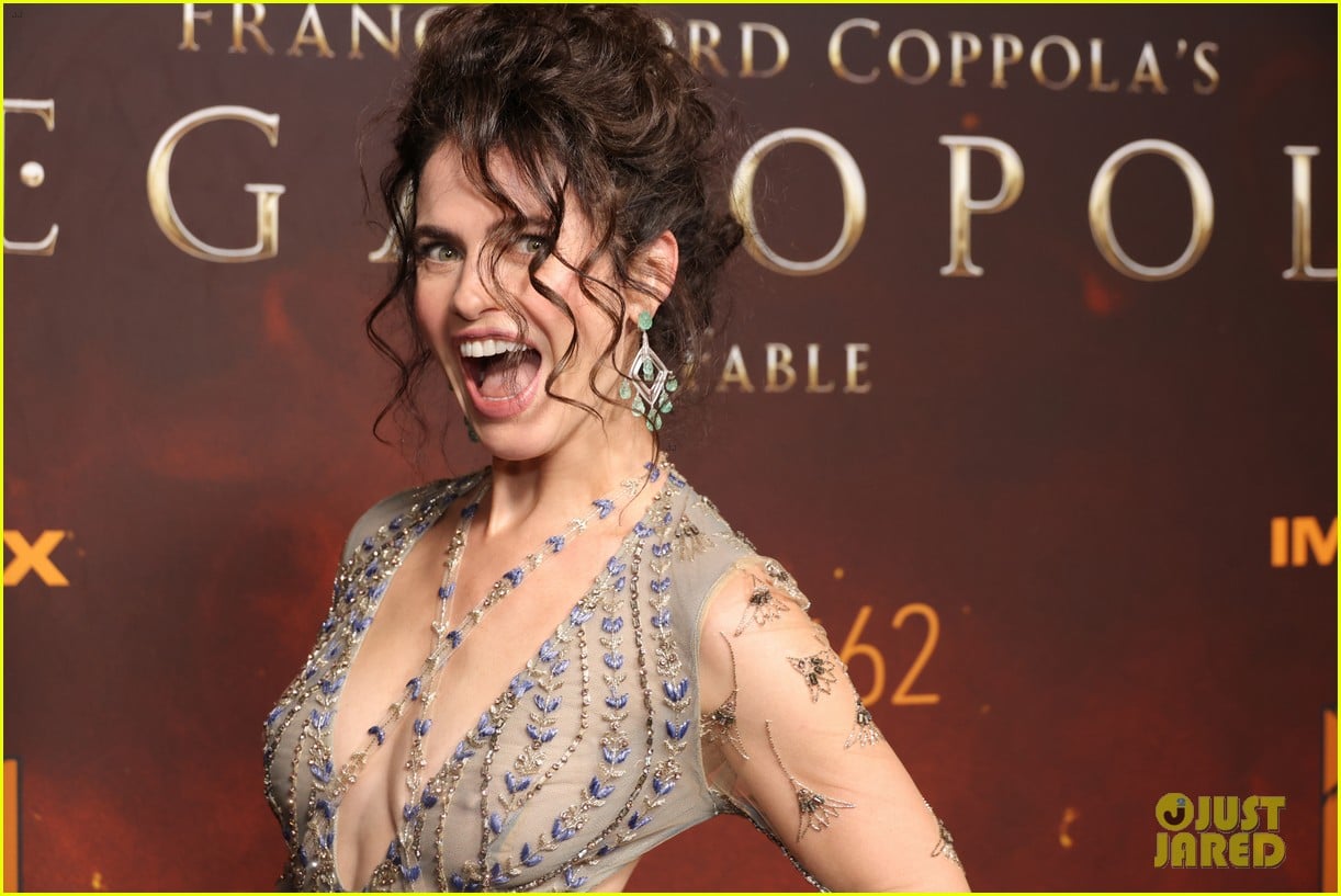 Dustin Hoffman Helps Aubrey Plaza Fix Her Hat at 'Megalopolis' NYC Red Carpet Premiere: Photo ...