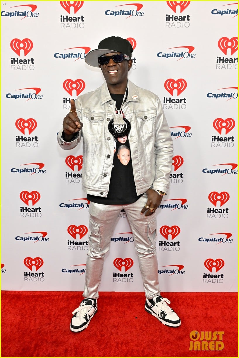 Flavor Flav Becomes the Newest Kid on the Block During Surprise ...