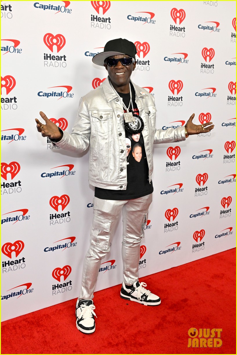 Flavor Flav Becomes the Newest Kid on the Block During Surprise ...