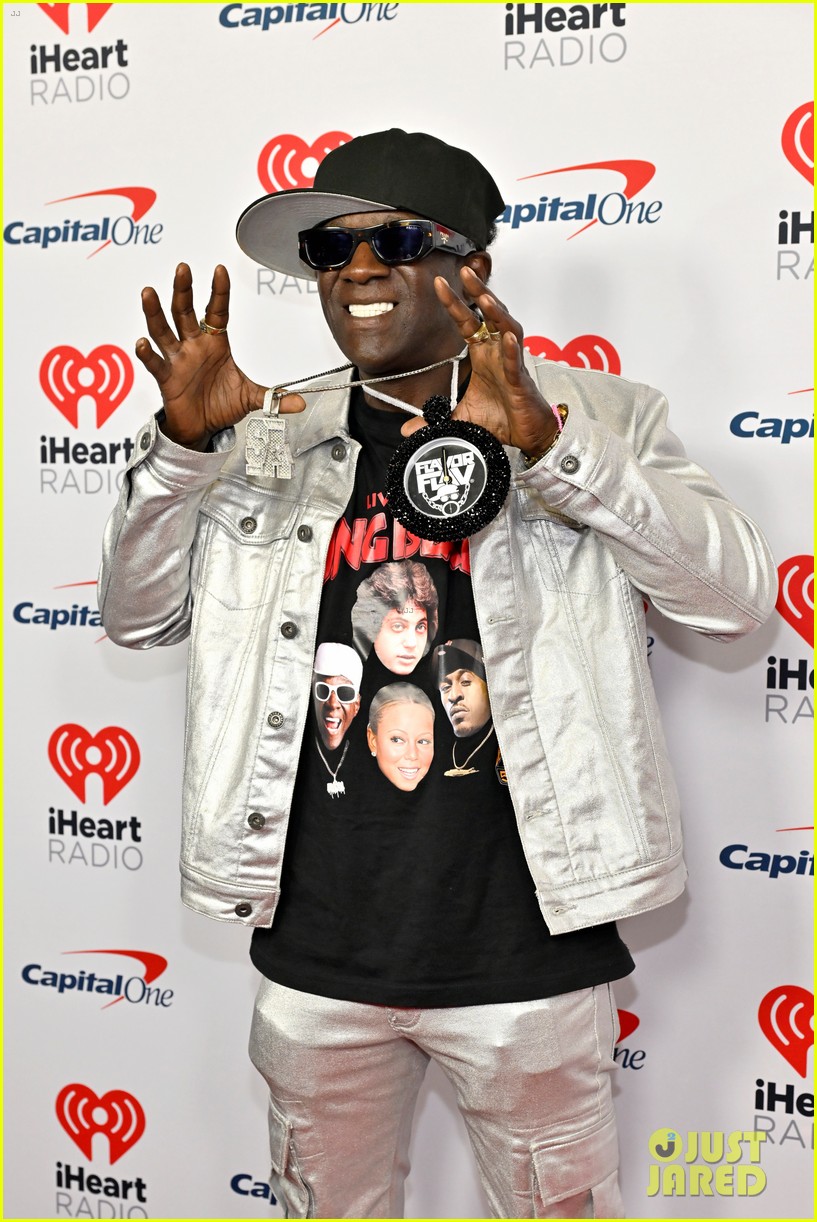 Flavor Flav Becomes the Newest Kid on the Block During Surprise ...