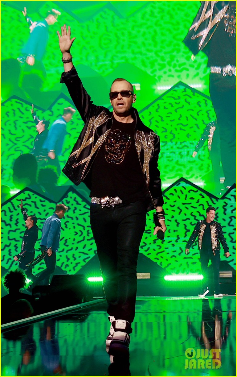 Flavor Flav Becomes the Newest Kid on the Block During Surprise ...