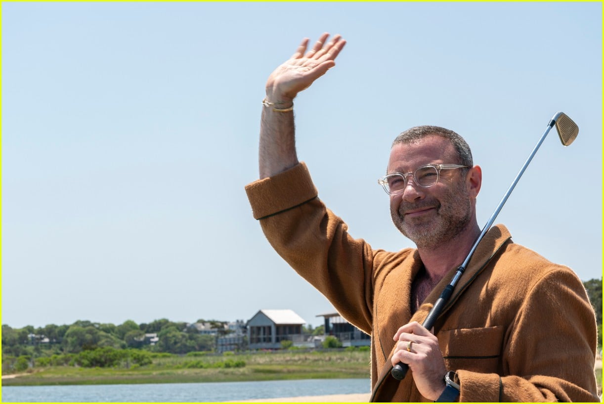 'Perfect Couple' Trailer From Netflix Teases a Murderous Wedding ...