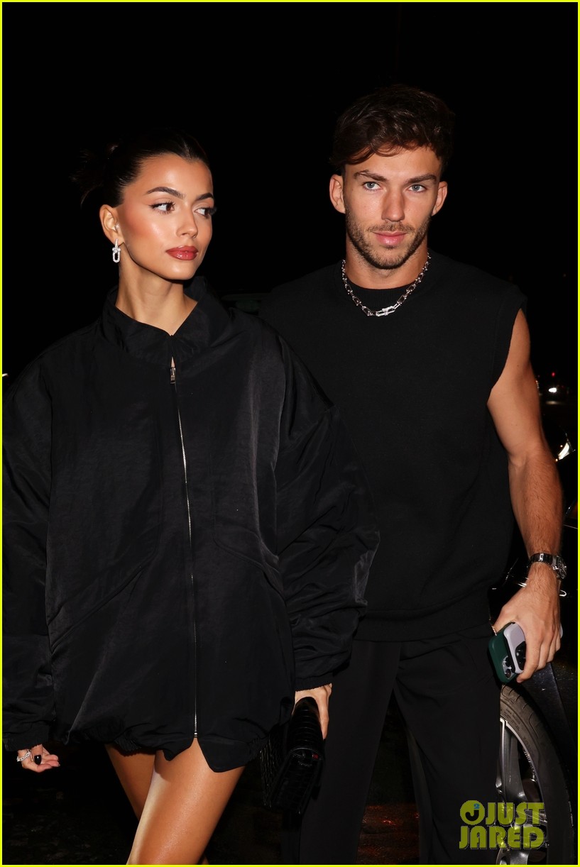 F1 Star Pierre Gasly Attends Paris Fashion Week With Girlfriend Kika ...