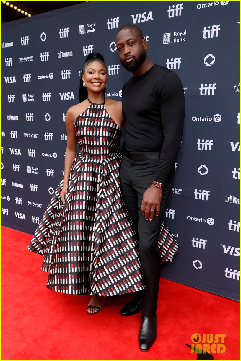 Jennifer Coolidge & Gabrielle Union Get Support from Dwyane Wade at ...