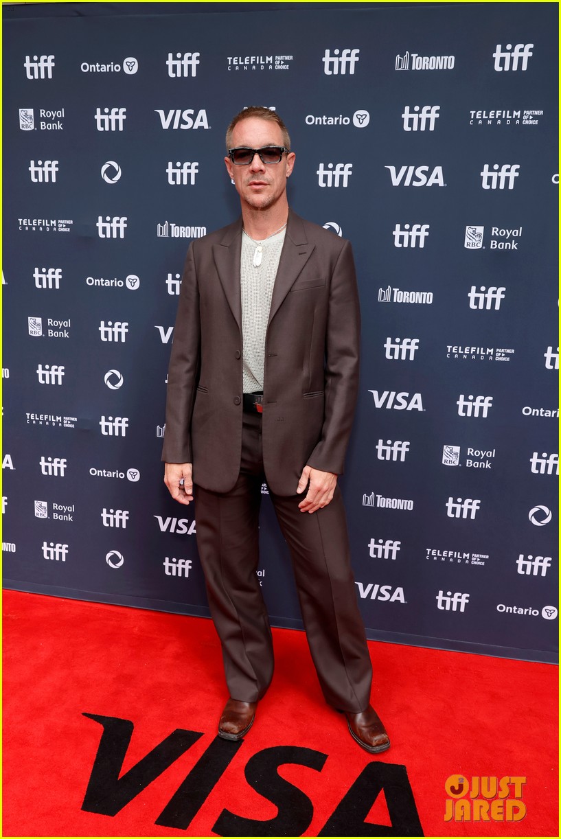 Jennifer Coolidge & Gabrielle Union Get Support from Dwyane Wade at ...