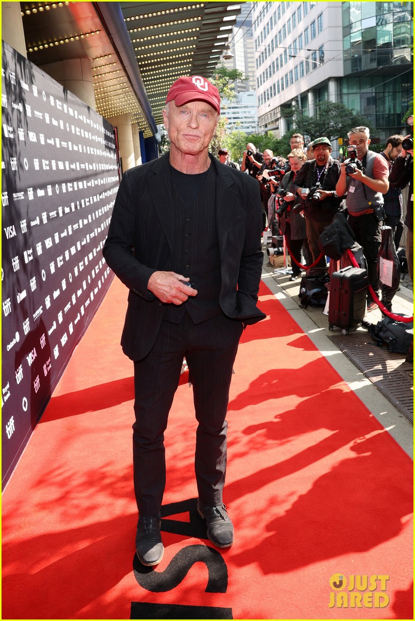 Jennifer Coolidge & Gabrielle Union Get Support from Dwyane Wade at ...