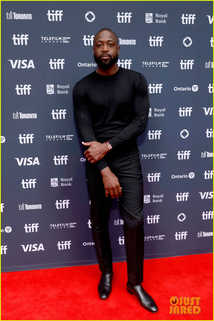 Jennifer Coolidge & Gabrielle Union Get Support from Dwyane Wade at ...