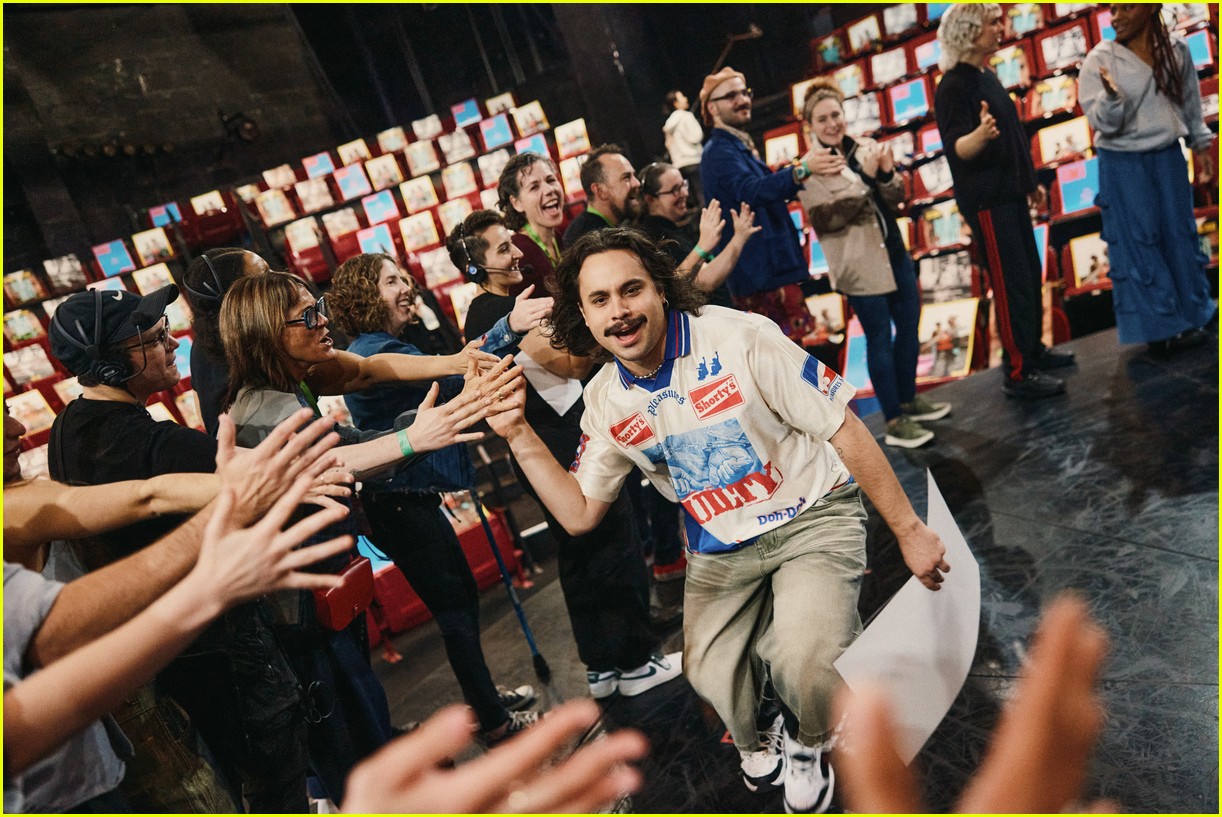 Go Behind-the-Scenes at Rachel Zegler & Kit Connor's Broadway Debut in ...