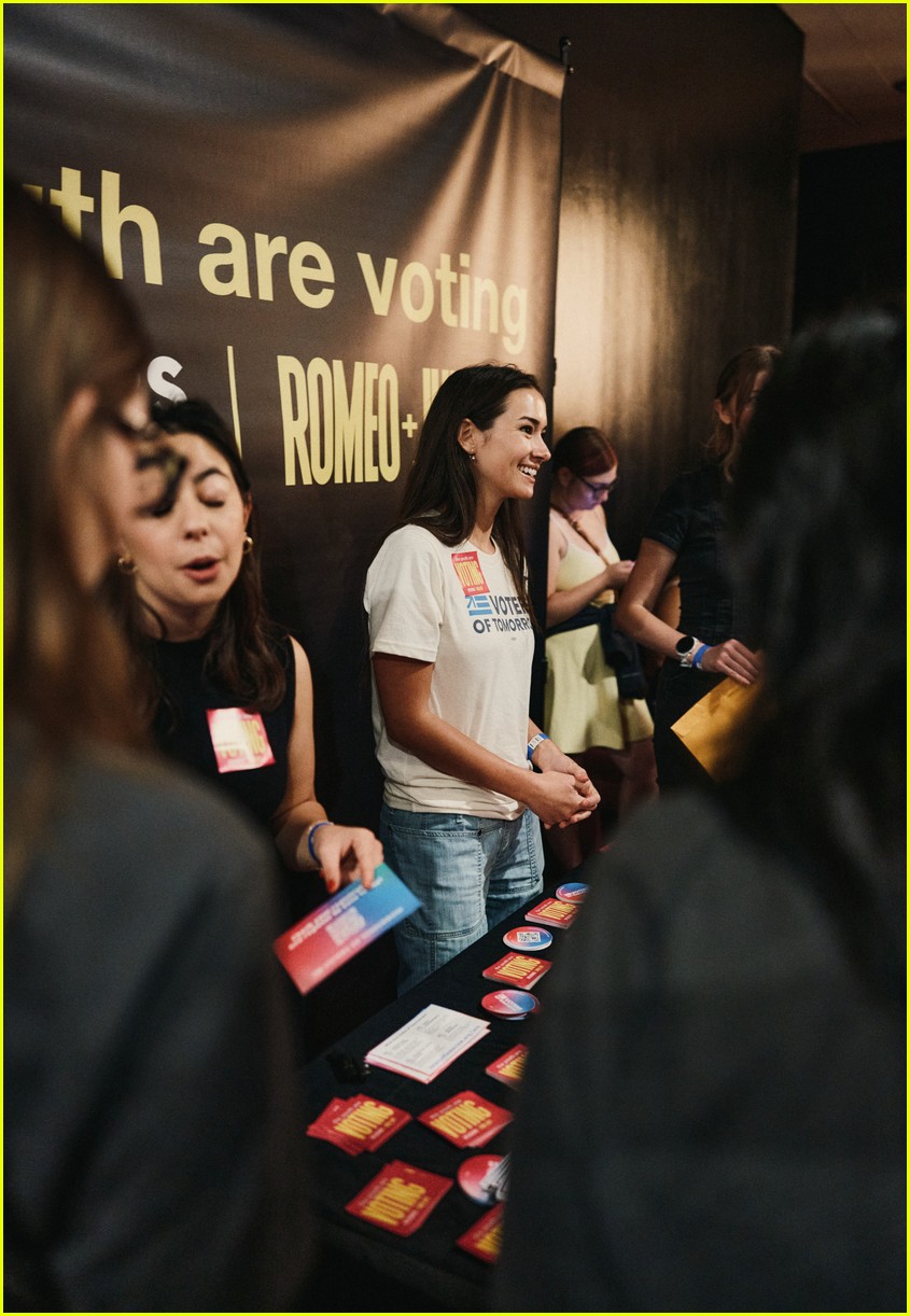 Go Behind-the-Scenes at Rachel Zegler & Kit Connor's Broadway Debut in ...