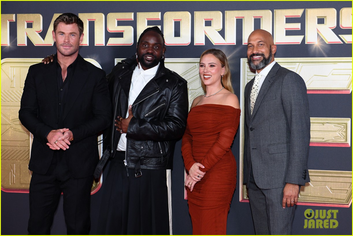 Scarlett Johansson Joins Chris Hemsworth & Brian Tyree Henry at 'Transformers One' Premiere in ...